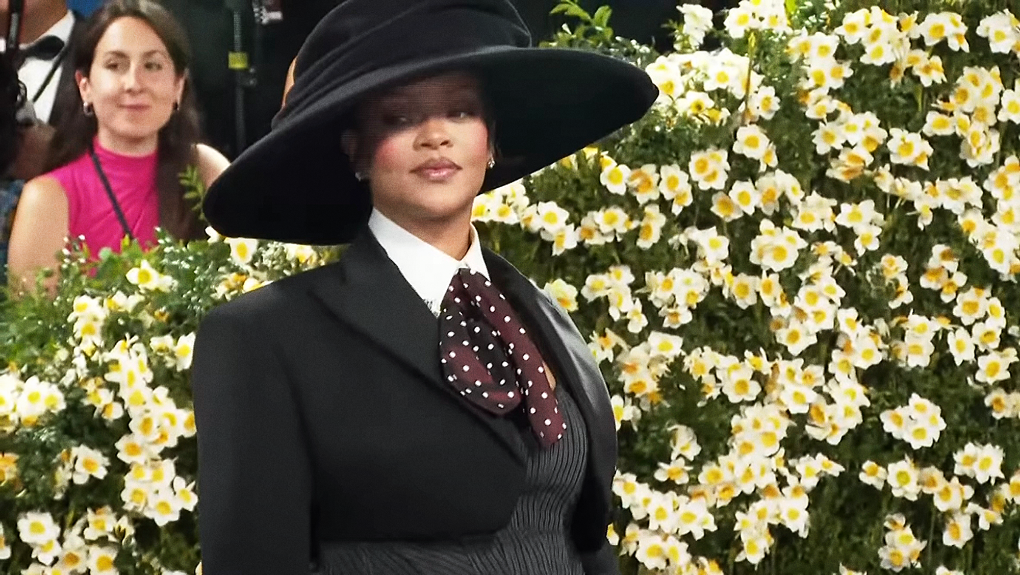 Rihanna Confirms Pregnancy Will Not Delay Long-Awaited Album ‘R9’