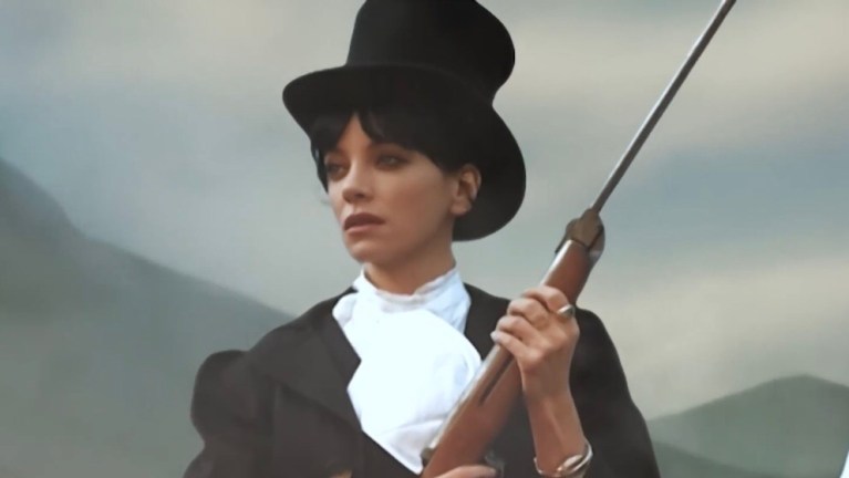 Who Is “Madeline”? The Woman at the Heart of Lily Allen’s ‘West End Girl’